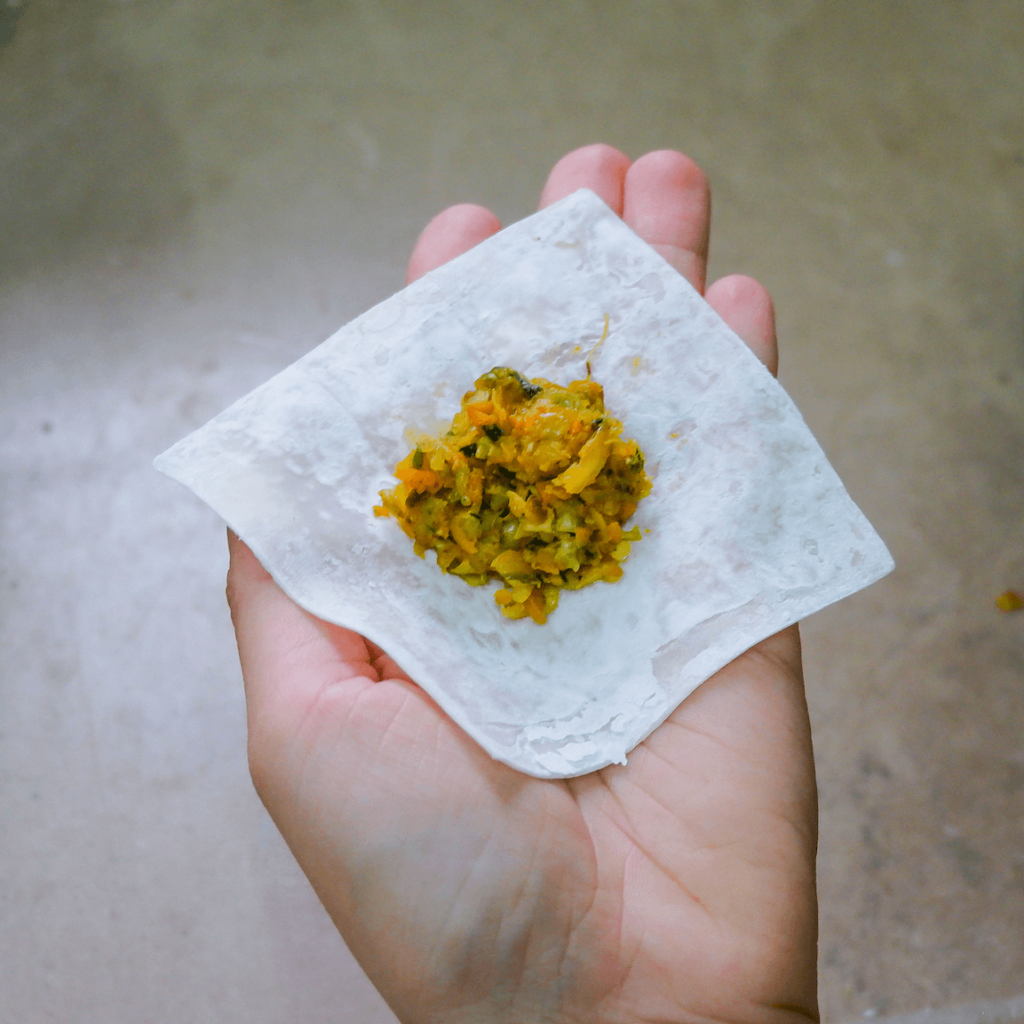 Crispy Curry Vegetable Wontons (Vegan Recipe) - The Foodie Takes Flight