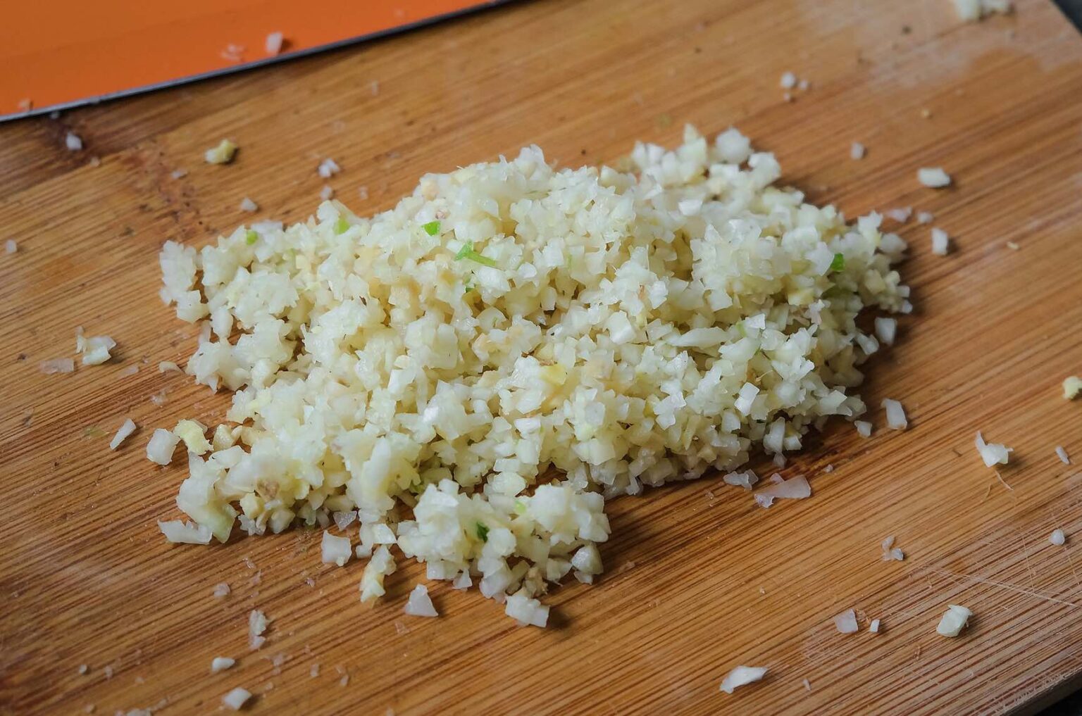 Easy Homemade Ginger Scallion Sauce (姜葱酱) - The Foodie Takes Flight