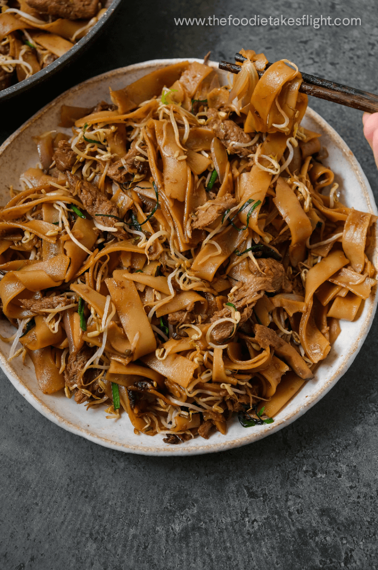 Stir-Fried Vegan ’Beef’ Ho Fun Noodles (Chow Fun) - The Foodie Takes Flight
