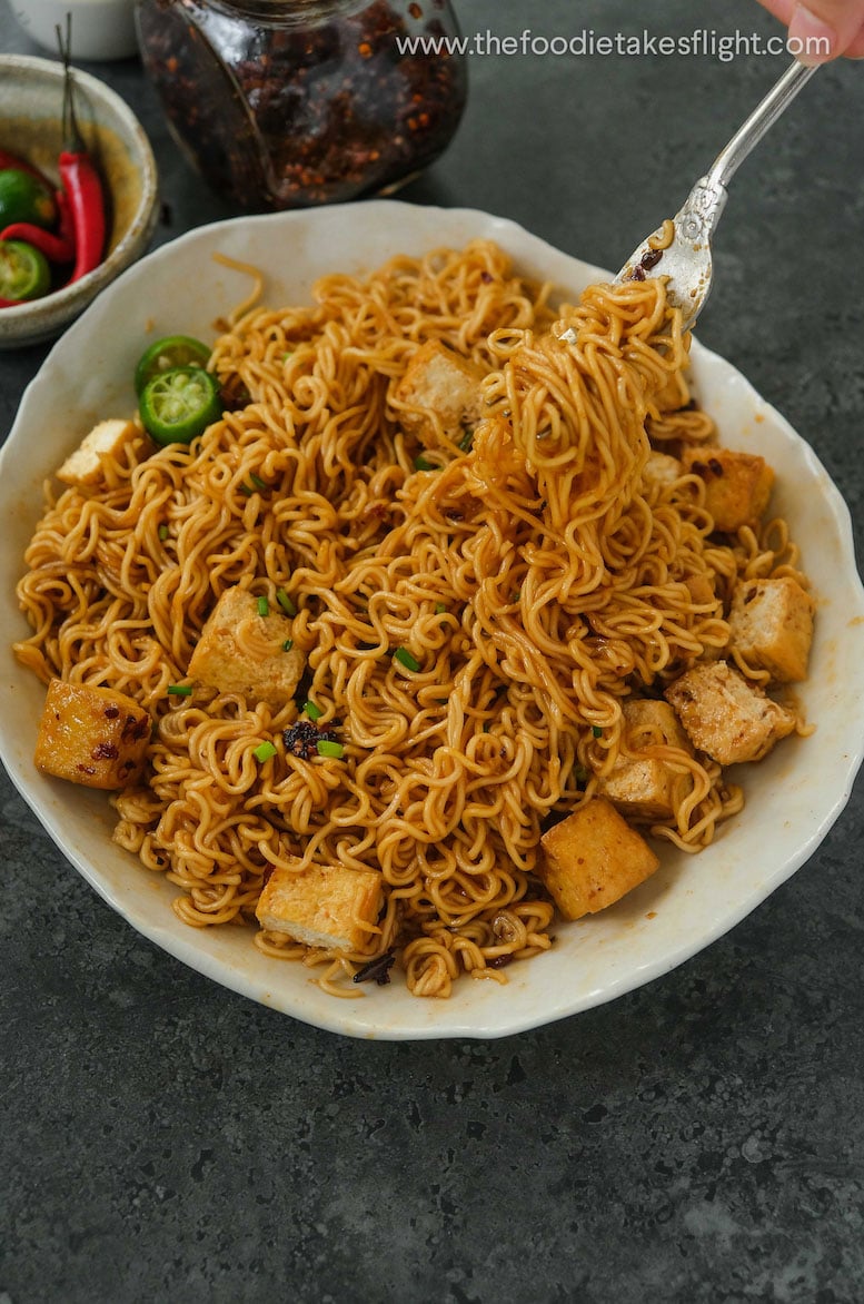 Lucky Me!-Style Chilimansi Instant Pancit Canton Noodles - The Foodie ...