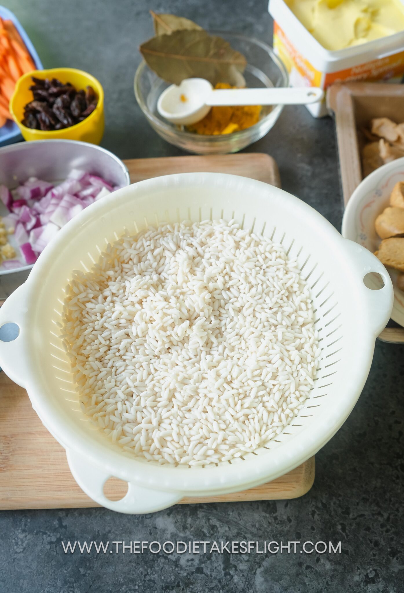 Vegan Filipino Arroz Valenciana - The Foodie Takes Flight