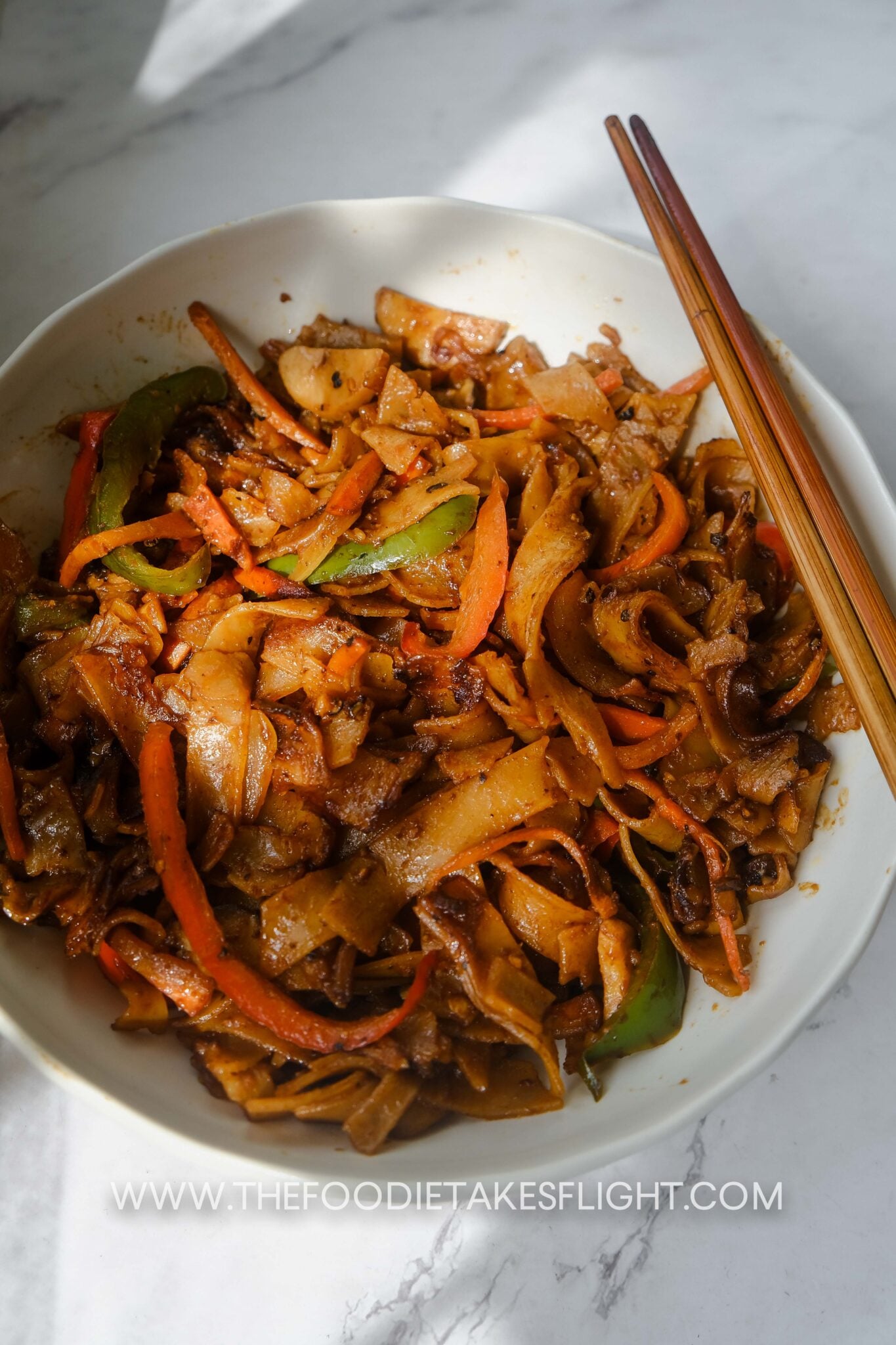 Spicy Black Pepper Ho Fan (Rice Noodles) - The Foodie Takes Flight