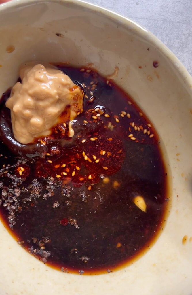 Spicy Black Pepper Ho Fan (Rice Noodles) - The Foodie Takes Flight