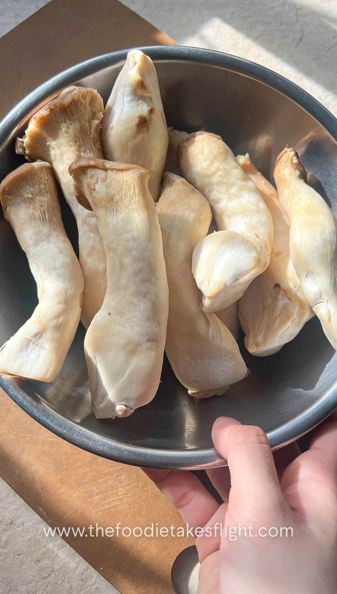 Miso Garlic King Oyster Mushrooms - The Foodie Takes Flight